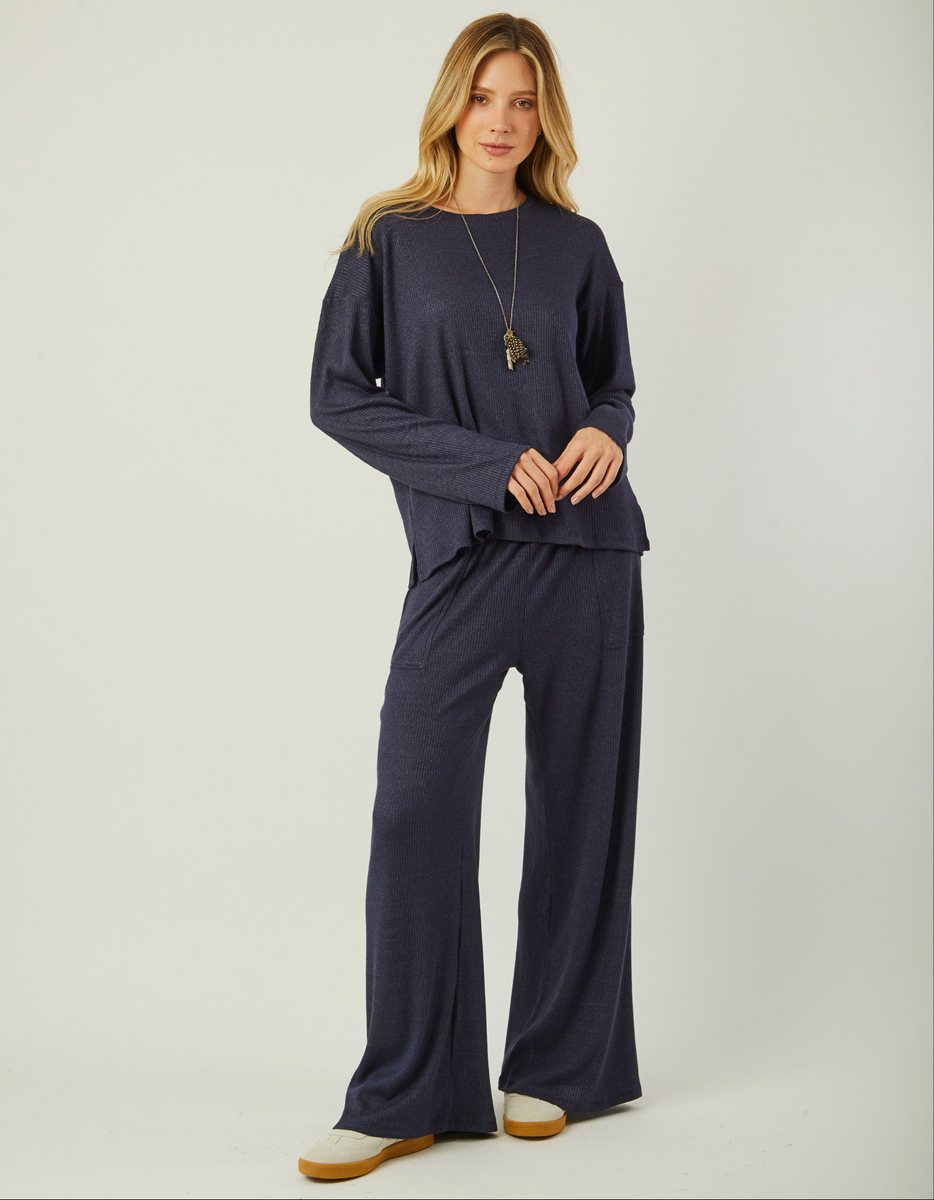 Relaxing Set Azul Manga Larga - Líneas Delgadas – A Prima Vista Perú